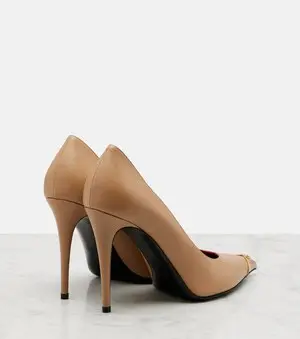 Valentino Garavani Heartip Vlogo Leather Pumps - Beige