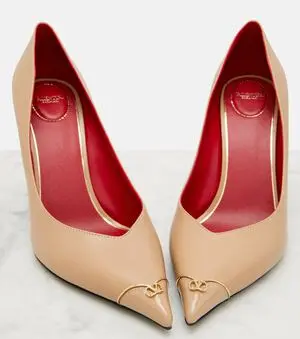 Valentino Garavani Heartip Vlogo Leather Pumps - Beige