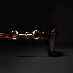 Gucci Oval Frame Sunglasses With Horsebit Detail - Beige