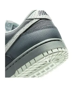 Nike Dunk Low Retro Sneakers - Gray