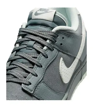Nike Dunk Low Retro Sneakers - Gray