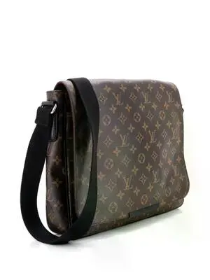 LOUIS VUITTON Monogram Canvas District Messenger Bag Mm