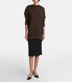 THE ROW Odelle Cashmere Sweater - Brown