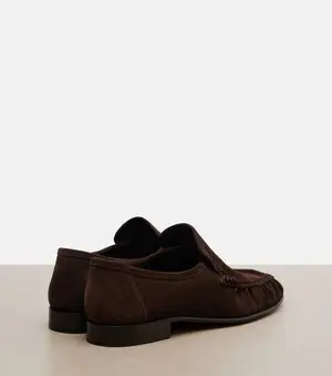 THE ROW Soft Ruched Suede Loafers - Brown