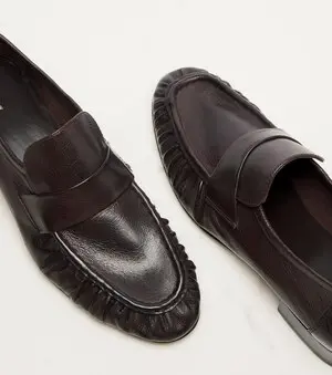 THE ROW Soft Ruched Leather Loafers - Brown