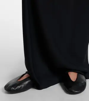 THE ROW Fay Leather Ballet Flats - Black