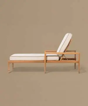 BUSINESS & PLEASURE The Wes Sun Lounger