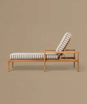BUSINESS & PLEASURE The Wes Sun Lounger