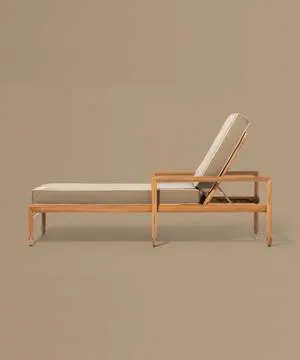 BUSINESS & PLEASURE The Wes Sun Lounger