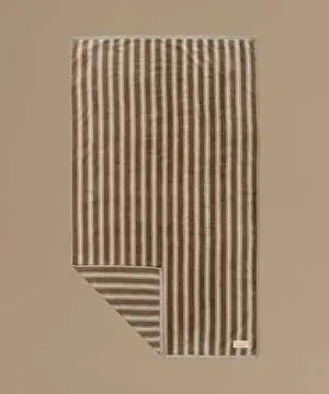 BUSINESS & PLEASURE The Beach Towel