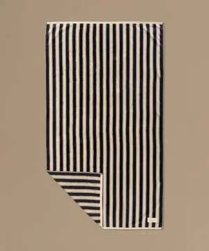 BUSINESS & PLEASURE The Beach Towel