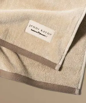 BUSINESS & PLEASURE The Beach Towel