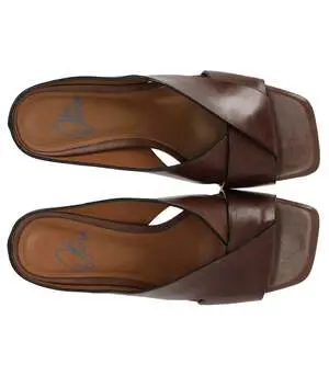 MISS OLIVIA Leather Heeled Mule