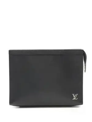 LOUIS VUITTON Voyage Logo-plaque Leather Clutch Bag - Black