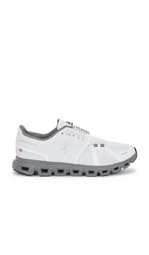 On 6 Sneakers - Wolf & Rock