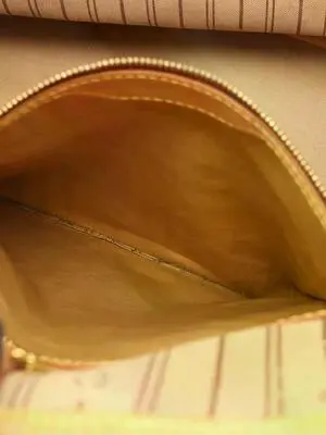 LOUIS VUITTON Monogram Neverfull Mm Tote Bag