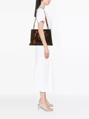 LOUIS VUITTON Monogram Flower Tote Satchel