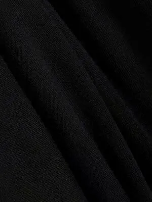 ALLUDE Crew Neck Fine Knit Sweater