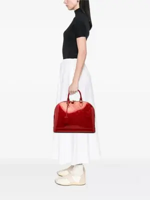 LOUIS VUITTON Monogram Vernis Alma Gm Handbag - Red