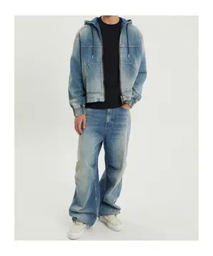 1989 STUDIO Hooded Denim Jacket With Zip Closure