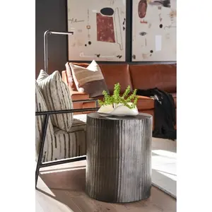 UNIVERSAL Asher Round End Table