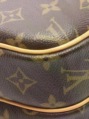 LOUIS VUITTON Monogram Reporter Pm Shoulder Bag