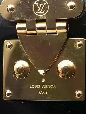 LOUIS VUITTON Monogram Vernis Petite Malle Crossbody Bag - Black