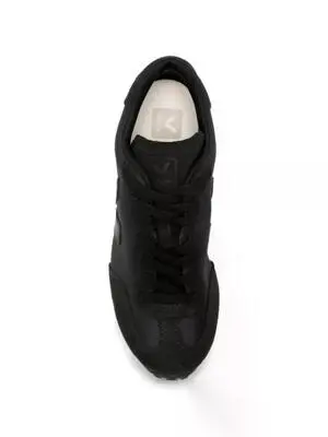 VEJA Gt Sneakers - Black