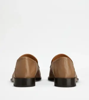 TOD'S Chain Detail Loafers In Sheepskin Nappa Leather