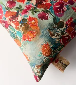 THE HOUSE OF LYRIA Insio Cushion