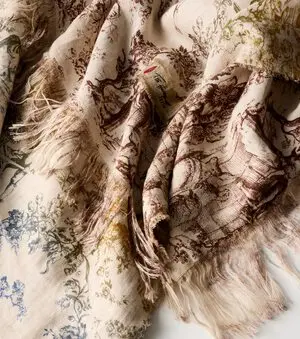 THE HOUSE OF LYRIA Sollievo Printed Linen Tablecloth