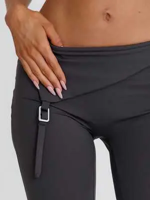 OUTCAST Juliett Capri Pants Dark Grey
