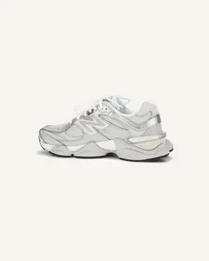 NEW BALANCE 9060 Sneakers