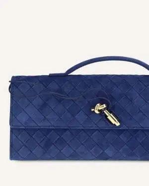 Bottega Veneta Andiamo Clutch With Knot Closure - Blue