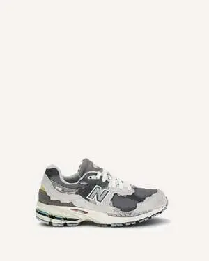 NEW BALANCE 2002r Sneakers - Grey