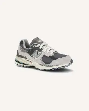 NEW BALANCE 2002r Sneakers - Grey