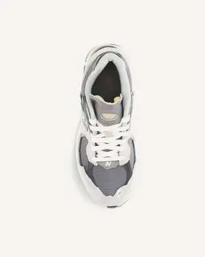 NEW BALANCE 2002r Sneakers - Grey