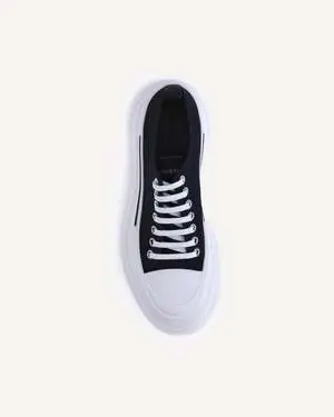 Alexander McQueen Tread Slick Platform Sneakers - Black