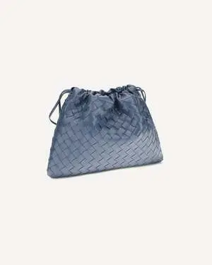 Bottega Veneta Medium Pouch Bag In Intrecciato Leather - Blue
