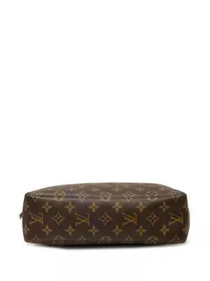 LOUIS VUITTON Monogram Canvas Trousses Toilette 28 Clutch Bag