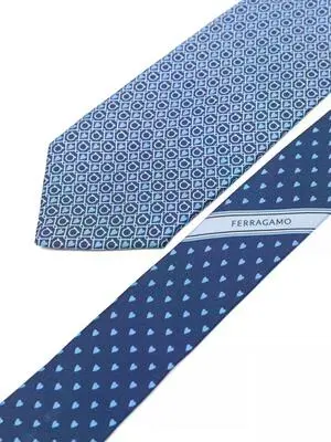 FERRAGAMO Corona Gancini Heart Print Neck Tie