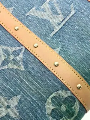 LOUIS VUITTON Keepall Bandoulière Monogram Boston Bag