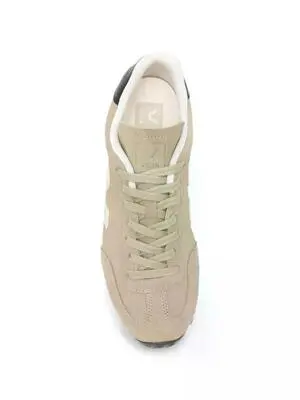 VEJA Gt Logo-patch Sneakers - Neutrals
