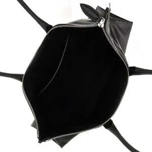 Alexander McQueen Nappa Leather Manta Shoulder Bag - Black