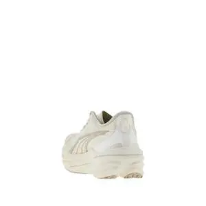 PUMA Deviate Nitro 4 Sneakers