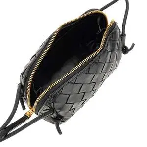 Bottega Veneta Intrecciato Leather Pouch On Strap - Black