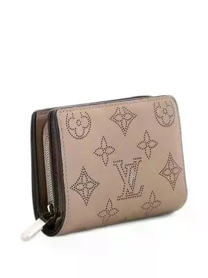 LOUIS VUITTON Clea Wallet Mahina Leather Small Wallets