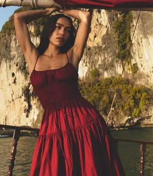 DÔEN Safia Dress In Organic Cotton Poplin - Deep Ruby