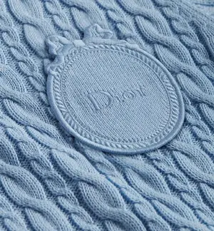 Dior Short-sleeved Cable Knit Sweater With Medallion Logo - Blue