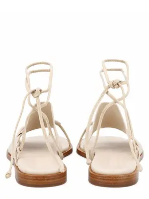 Hereu Asymmetric Tie-fastening Sandals